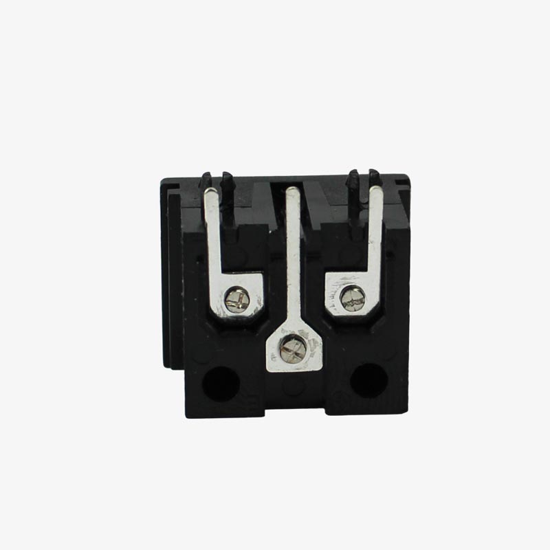 3 Pin Male Panel Mount Socket 18*23mm – QuartzComponents